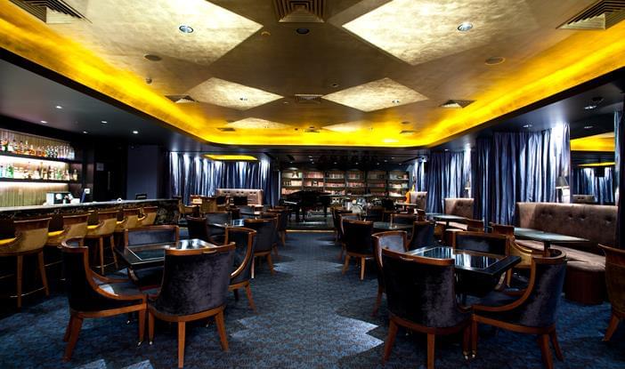 Blue Bar | Jayme Bernardo Arquitetos