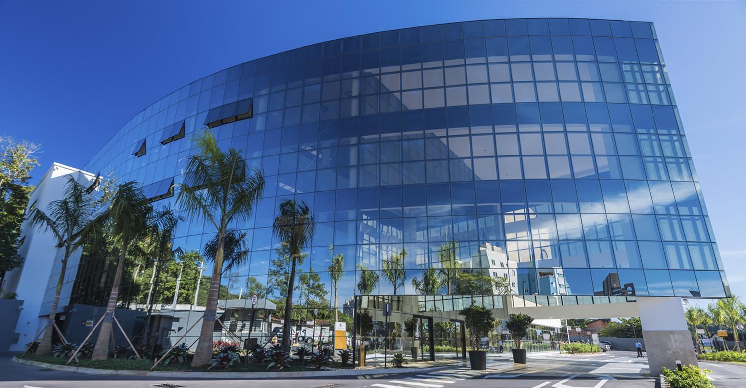 Hospital de Olhos Sadalla Amin Ghanem | Galeria da Arquitetura
