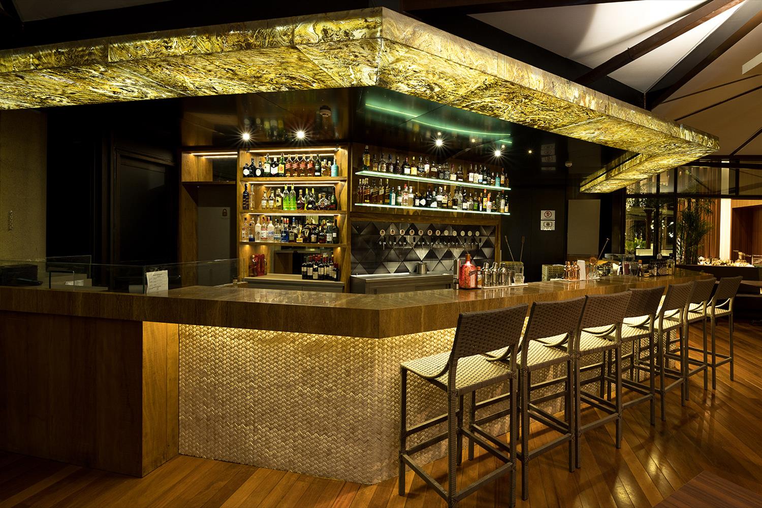 Zillis Bar Lounge & Restaurante | Galeria da Arquitetura